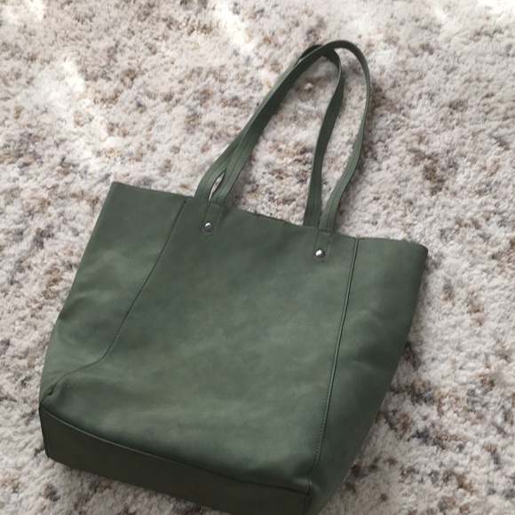 Universal Thread | Bags | Universal Thread Faux Leather Green Tote ...